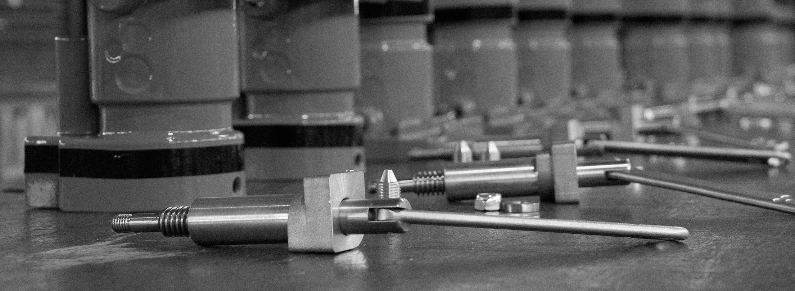 KonNx UK | PES Range | Restrained Plugs and Receptacles